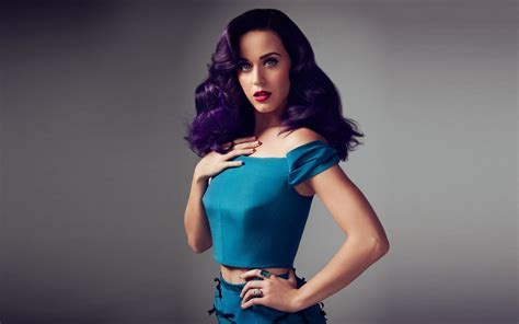 배경 화면 여자들 모델 초상화 멀리보고 파란 머리 파란 드레스 갈색 머리의 사진술 빨간 립스틱 푸른 유행 아이 라이너 의류 케이티 페리 분홍색