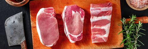 돼지 고기 파노라마 위에서 촬영 한 다양한 종류의 돼지 고기 컷 정육점 주인에 대한 스톡 사진 및 기타 이미지 정육점 주인 갈비 음식 검정색 배경 Istock