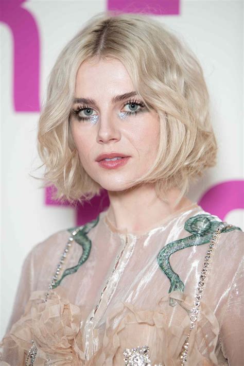 33 Short Summer Hairstyles That Make Styling A Breeze