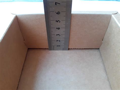 Картонена кутия за подаръци с Ягодово • Olx Bg