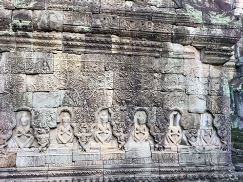 មហា ឥសី នៃ ប្រាសាទ ព្រះ ខ័ន ត្រូវ បាន ឆ្លាក់ ឡើងវិញ នៅ ទីតាំង ធម្មជាតិ មួយ ឈ្មោះ ថា ភ្នំ ទេវៈ