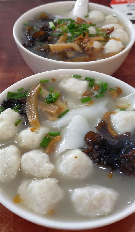 Ding Bian Hu 鼎边糊 Wok Edge Paste Noodles From Treasure Land In Sibu Rmalaysia