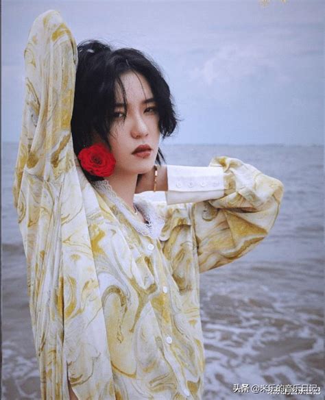 The9成員陸柯燃深情翻唱梁靜茹的經典情歌《崇拜》 每日頭條