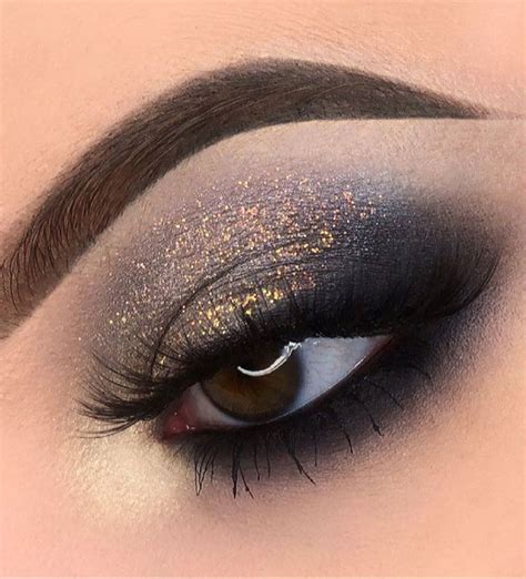 Best Eye Makeup Looks For 2021 Dark Blue Glitter Glam