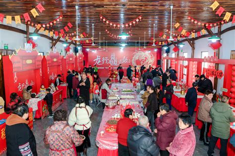 浙江省安吉县昌硕街道开展“龙行龘龘 非遗迎春”民俗文化展演活动 新华网客户端