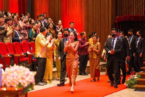 «រាត្រីសមោលសរសំពត់បត់ខ្មែរ ហូលខ្មែរស្រុកព្រៃកប្បាស Facebook