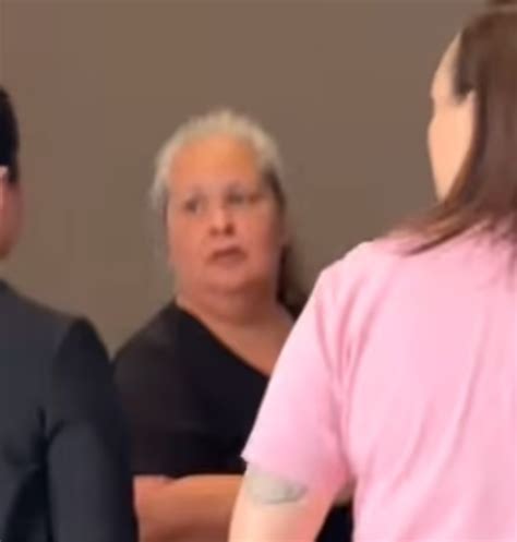 8 років ховала та знущалася мати яка заявила що її син зник приховувала його в будинку фото