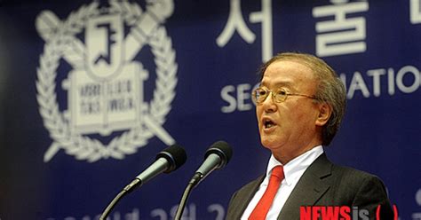 서울대 입학 3번 도전 실패한 윤윤수 회장 서울대 졸업식 축사