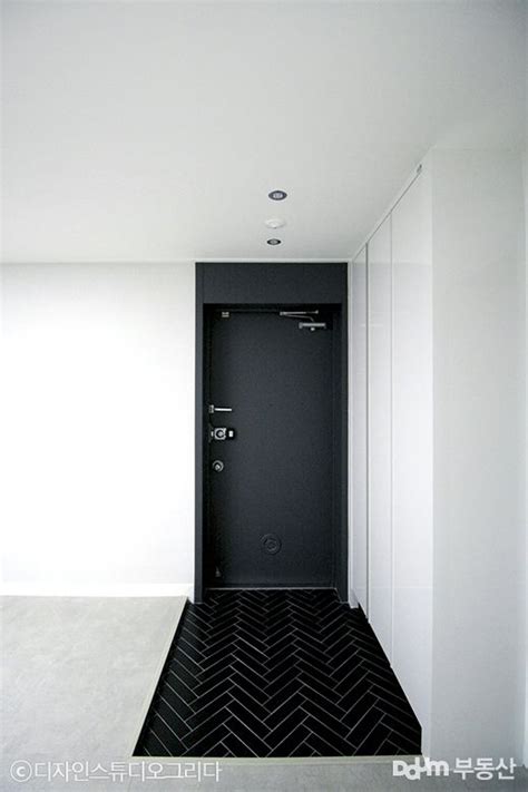 작은 집 알차고 예쁘게 꾸민 사례만 모았다 Daum 부동산 인테리어 Home Decor Lighted Bathroom Mirror Bathroom Mirror