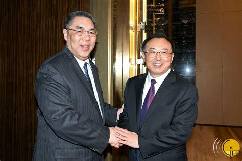 正在江蘇省南京市的行政長官崔世安與江蘇省省長吳政隆會面 澳門特別行政區政府入口網站