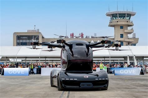 起飞广汽飞行汽车 GOVE 亮相 2024 珠海航展 极客公园