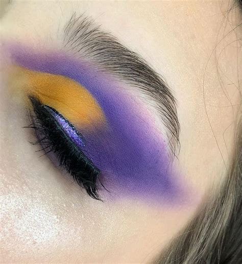 Teodora On Instagram “💛💜 • Snowwhite Cosmetics Sparkly Glitter Iris • • • • • • • Makeup