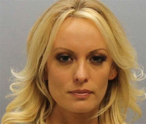 ストリップ場で逮捕された米女優ダニエルズ氏への起訴取り下げ Bbcニュース