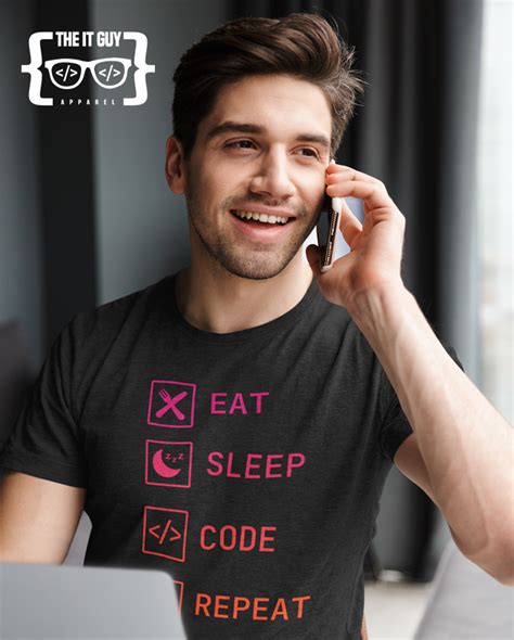 The It Guy Pl 🍔eat 🛌sleep ⌨️code ♻️repeat Stylowa Koszulka Dla