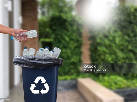 저축 플라스틱 플라스틱 환경 감소 정크 유리 재활용 쓰레기 구성 0명에 대한 스톡 사진 및 기타 이미지 0명 가정 생활