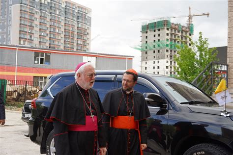 Гэгээн Ширээт Улсын Гадаад харилцааны асуудал эрхэлсэн Нарийн бичгийн дарга ахлах хамба лам Пол