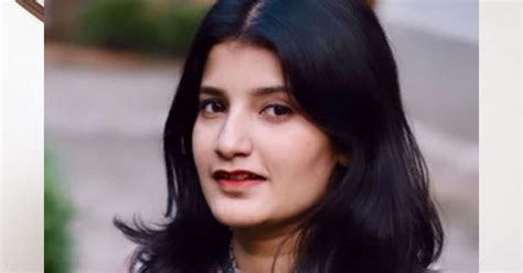 सोशल मीडिया ने बदली गुंजन सैनी की जिंदगी इंस्टाग्राम पर मिला लाइफ