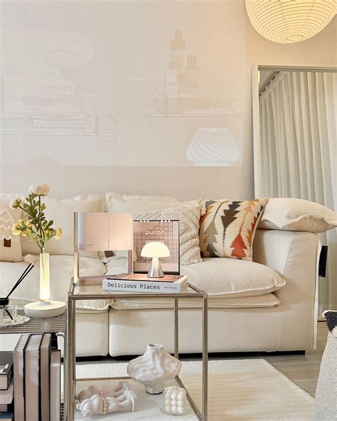 지온하우스 신혼감성인테리어 숏폼 리뷰어 제품제공 🩶 요즘 제 붙박이자리 ㅎㅎ 리샘 플리에 원형 테이블 이에요 일상을 매일 같이 함께하고있는 요