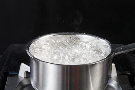 沸腾的水图片沸腾的水素材沸腾的水高清图片摄图网图片下载