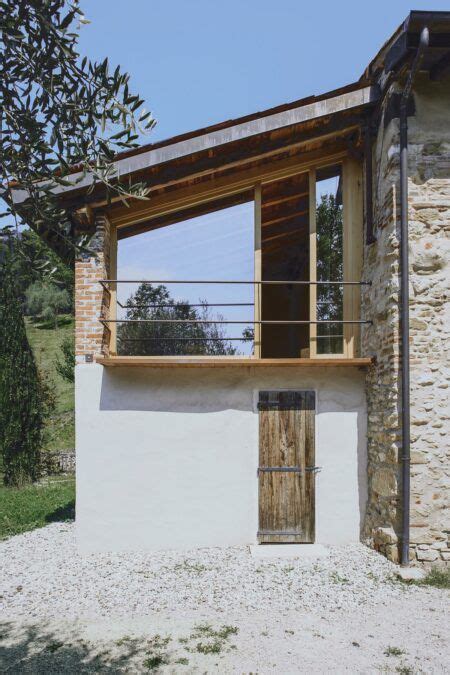 House Es Simple And Modest Solutions Aspiring To An Inner Balance