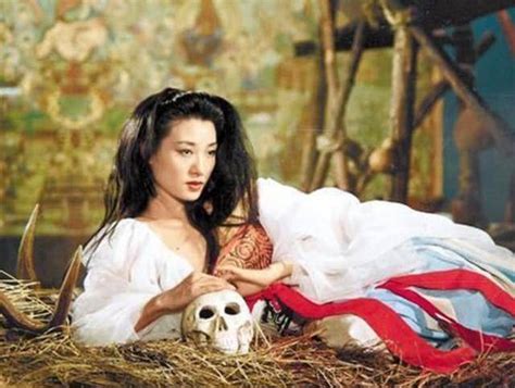一代鬼后王小凤成名后拍全裸写真患抑郁险些杀掉丈夫 搜狐大视野 搜狐新闻