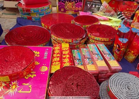 烟花爆竹可以用什么替代呢 有什么方法可以代替燃放烟花爆竹吗 比如