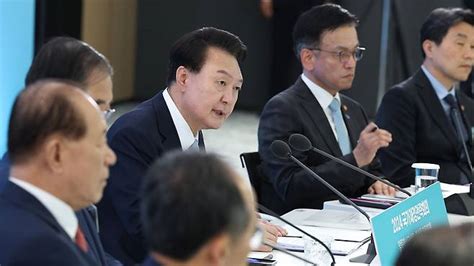 민주당 尹 연구개발 예타 폐지 쌀 뺏어놓고 구멍뚫린 가마솥 선물하겠단 태도