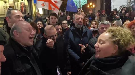 ნინო ქათამაძე და რუსთაველზე საპროტესტო აქციის მონაწილეები ჩემო კარგო ქვეყანავ Nino Katamadze