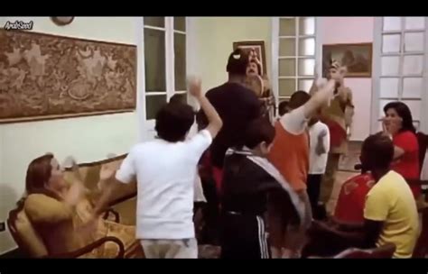 مع انك لابسه بنطلون By There Is No Need To Be Sad One Day We Can