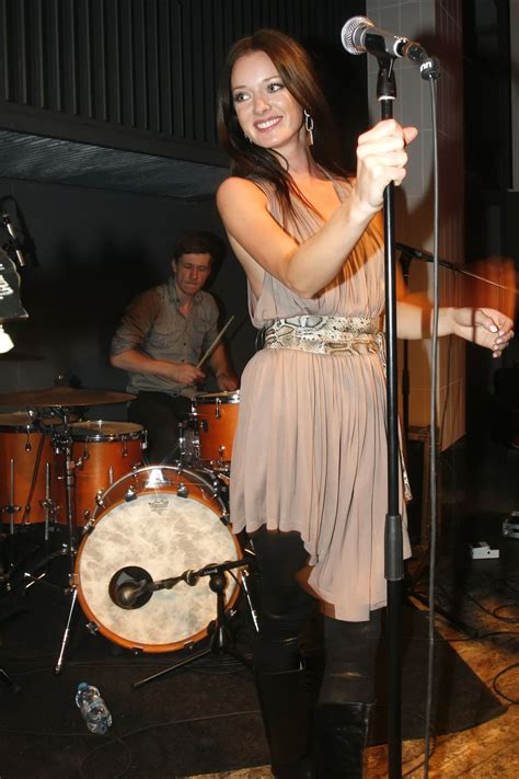 Eda Ines Etti annab kontserdi Väike Maarja kiriku toetuseks