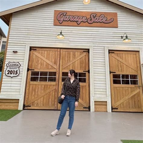 Mona Mona Threads Say More