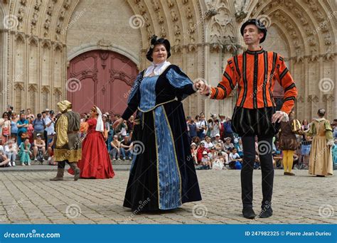 Medieval Dances In Costumes At Lyon Renaissance Festival Editorial Image Image Of Historic
