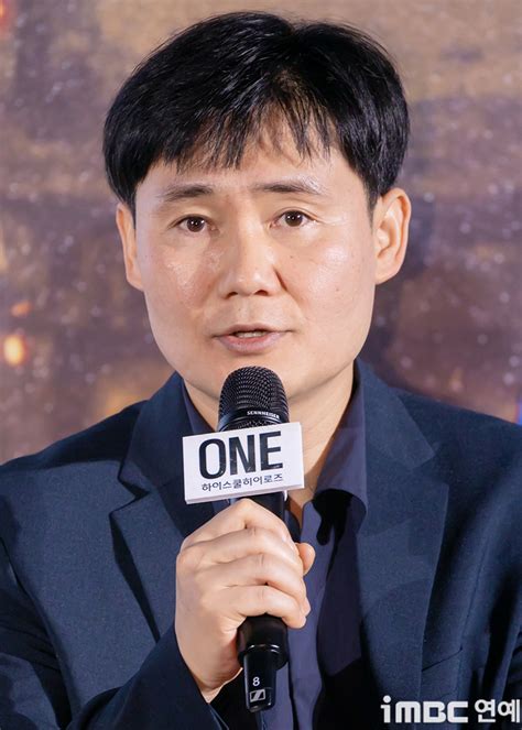 또 학원 액션물…하이스쿨 히어로즈 감독 1차원적 폭력 아냐