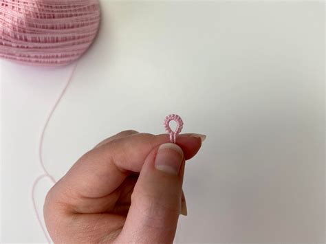 Shuttle Tatting For Beginners Step By Step Tutorial Needlesnbeadsnsweetascanbe