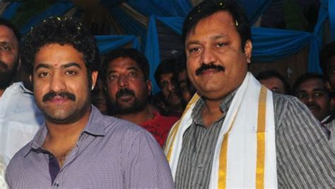 జూనియర్ ఎన్టీఆర్ మామ నార్నే శ్రీనివాసరావు ఆఫీసులపై ఐటీ దాడులు Itraids