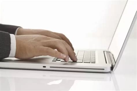 Pythonエンジニアに未経験からなるには学習方法や資格も紹介 ITエンジニア向けのトレンド情報