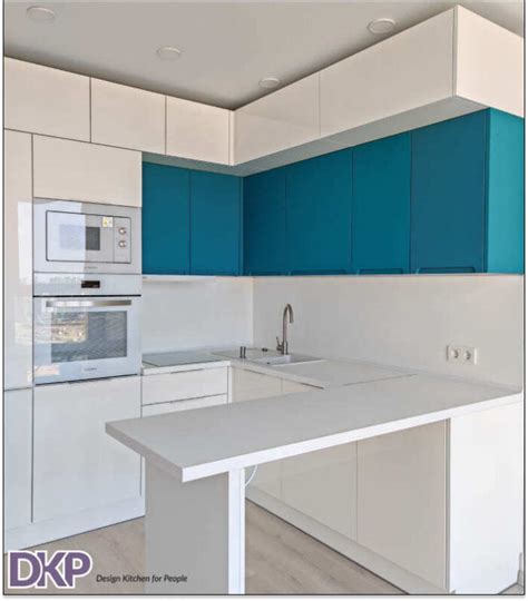 Кухня угловая с барной стойкой Минск Модульные решения