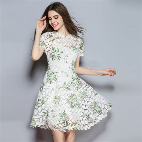 做当代女性欣赏的潮流女装品 魅依阁女装致力于推动高品质的时尚生活