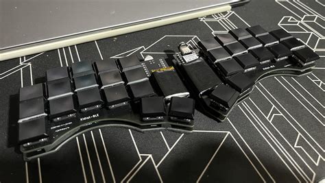 Custom Wireless Split With Seeeduino Xiao Ble And Zmk Rergomechkeyboards