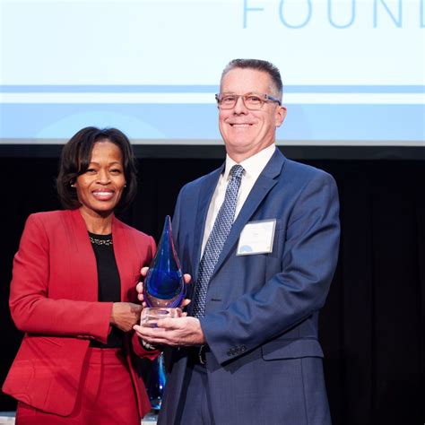 Deirdre Harrison Cfre On Linkedin Incandescencehumanitarianaward Illuminatingrecovery