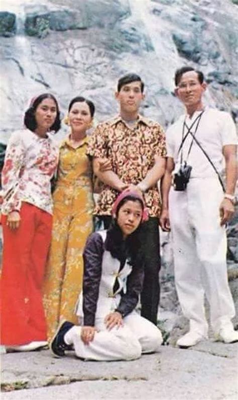 รวมภาพในหลวง ภูมิพล ภาพรัชกาลที่ 9 ภาพพระราชินี สมเด็จพระเทพ สมเด็จพระบรม ดาวน์โหลดฟรี ภาพในหลวง