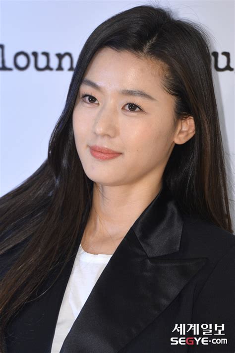 [포토] 전지현 매력적인 눈빛 세계일보