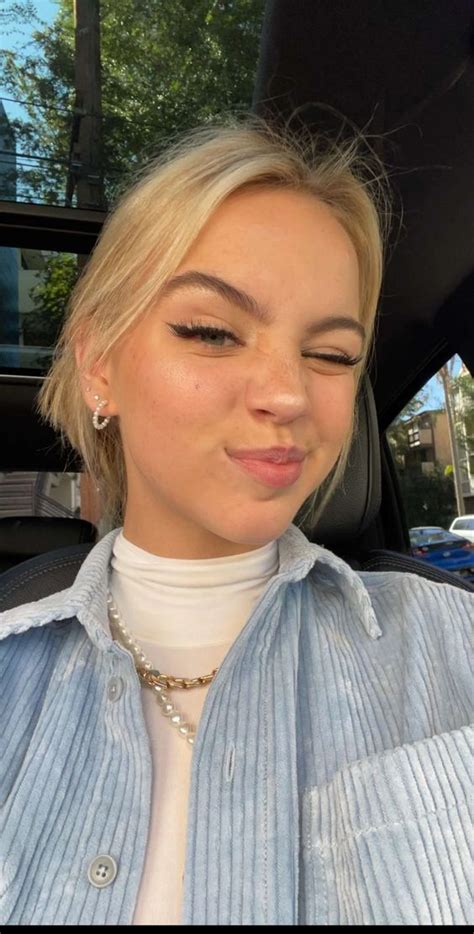 عکس سلفی دختر برای پروفایل وبسایت ریکپ