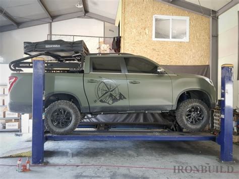 렉스턴 스포츠 칸 튜닝 바디업과 25인치업의 조화 33인치 타이어로 빵빵함까지 완벽 오프로드 리프트업 인치업 튜닝입니다