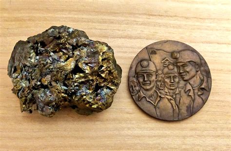 半可通 on Twitter かつて秋田県大館市にて隆盛を誇った花岡鉱山の技師の方から黄銅鉱の標本をお譲り頂きました65年前に鉱山から