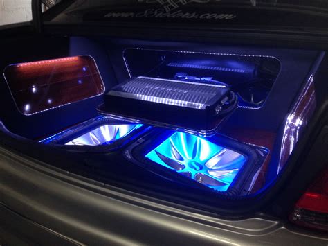 Custom Car Trunk Setup With Kicker L7 Subwoofers And Higonics Amp