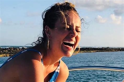 Paolla Oliveira Exibe O Corp O Ao Surgir S De Mai