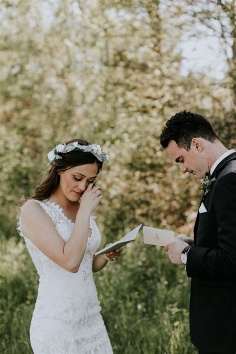25 Emotional Wedding Photo Ideas To Consider Weddingomania