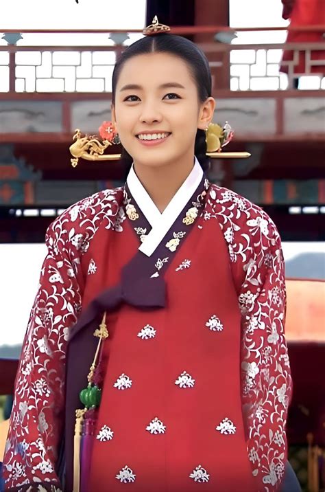 Pin By Shabry Charles On Korean Hanboks Historical Clothing Korean