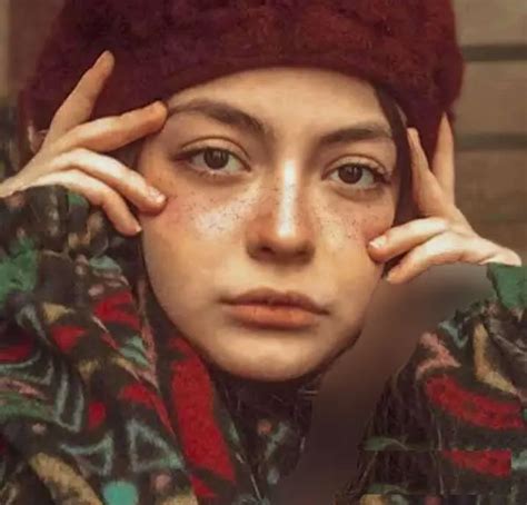 عکس های دیده نشده از جوان ترین خانم بازیگر جیران ستایش کیست؟